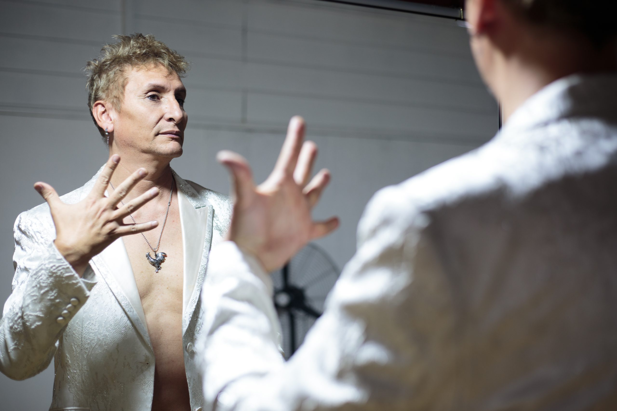 Mario Gallo lanza desde Chile “Sinceridad” con estilo clásico de los ...